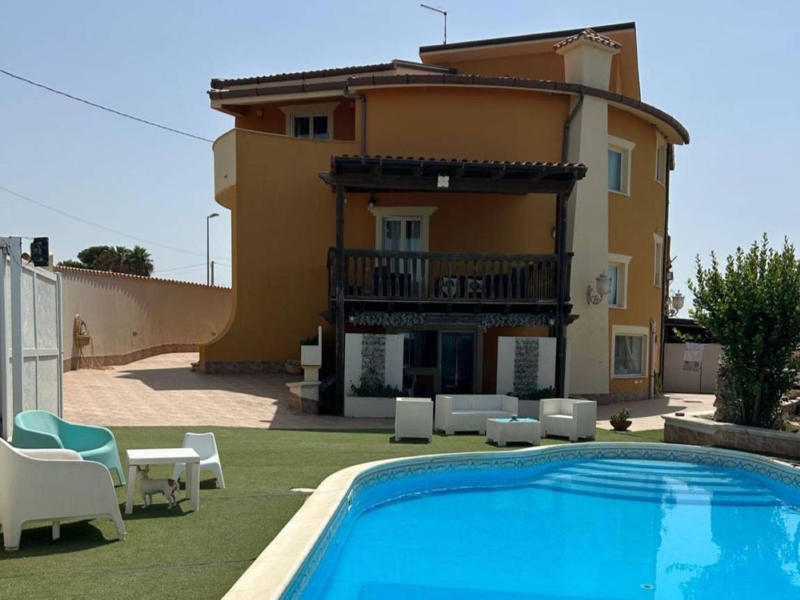 250 M² Apartment ∙ 5 Bedrooms ∙ 10 Guests - Agrigento