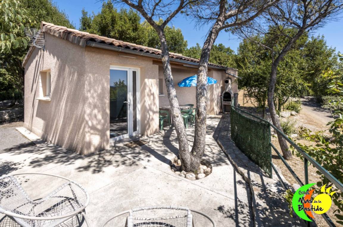 35 M² Huis ∙ 1 Slaapkamer ∙ 3 Gasten - Joyeuse