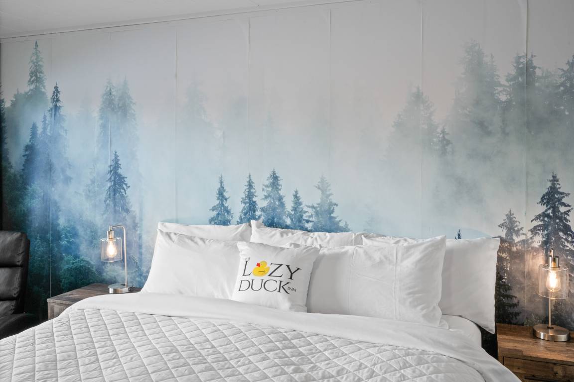 Hotel ∙ 1 Bedroom ∙ 2 Guests - West Yellowstone, MT