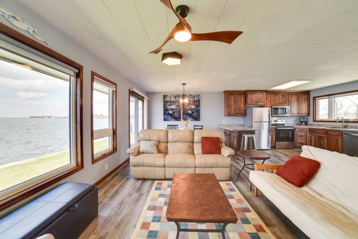 89 M² House ∙ 2 Bedrooms ∙ 8 Guests - Watertown, SD