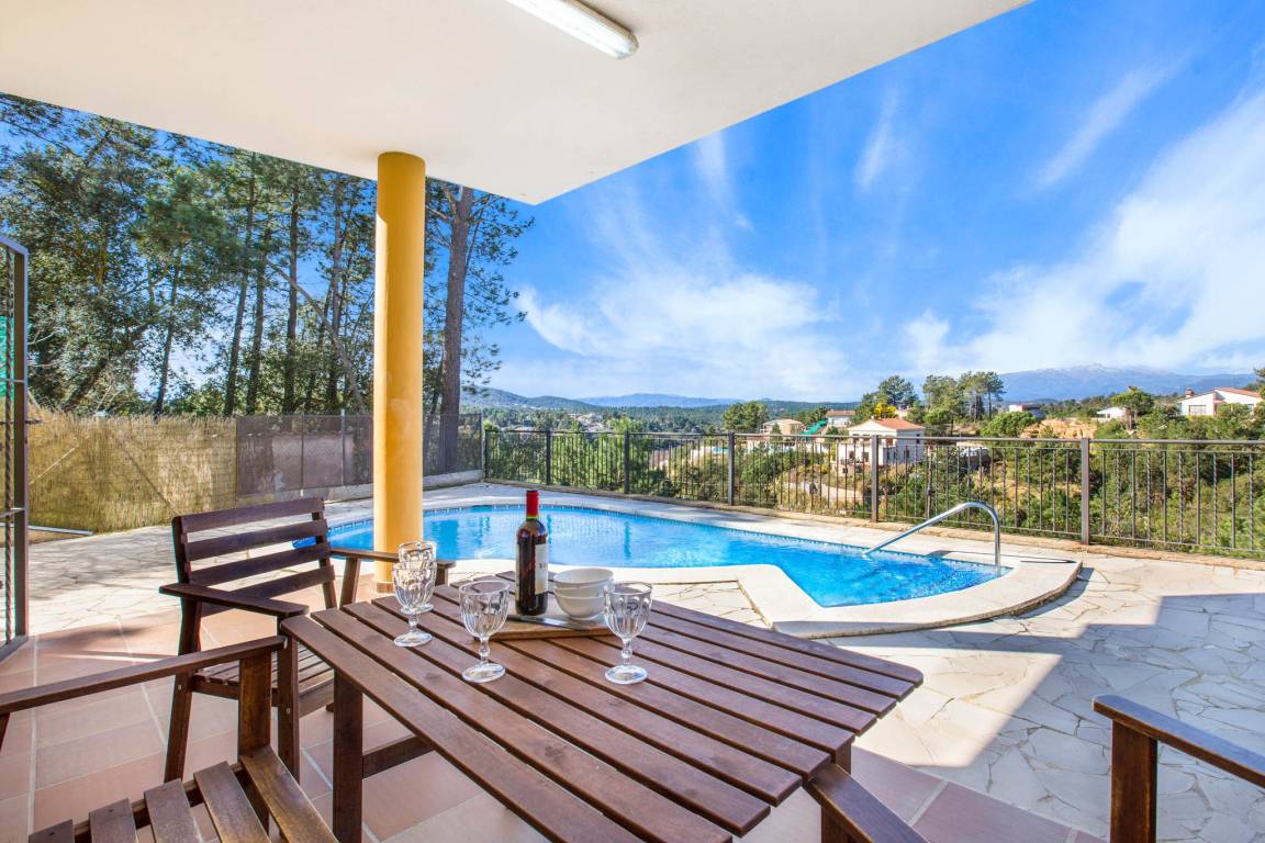 170 M² Villa ∙ 4 Bedrooms ∙ 8 Guests - Blanes