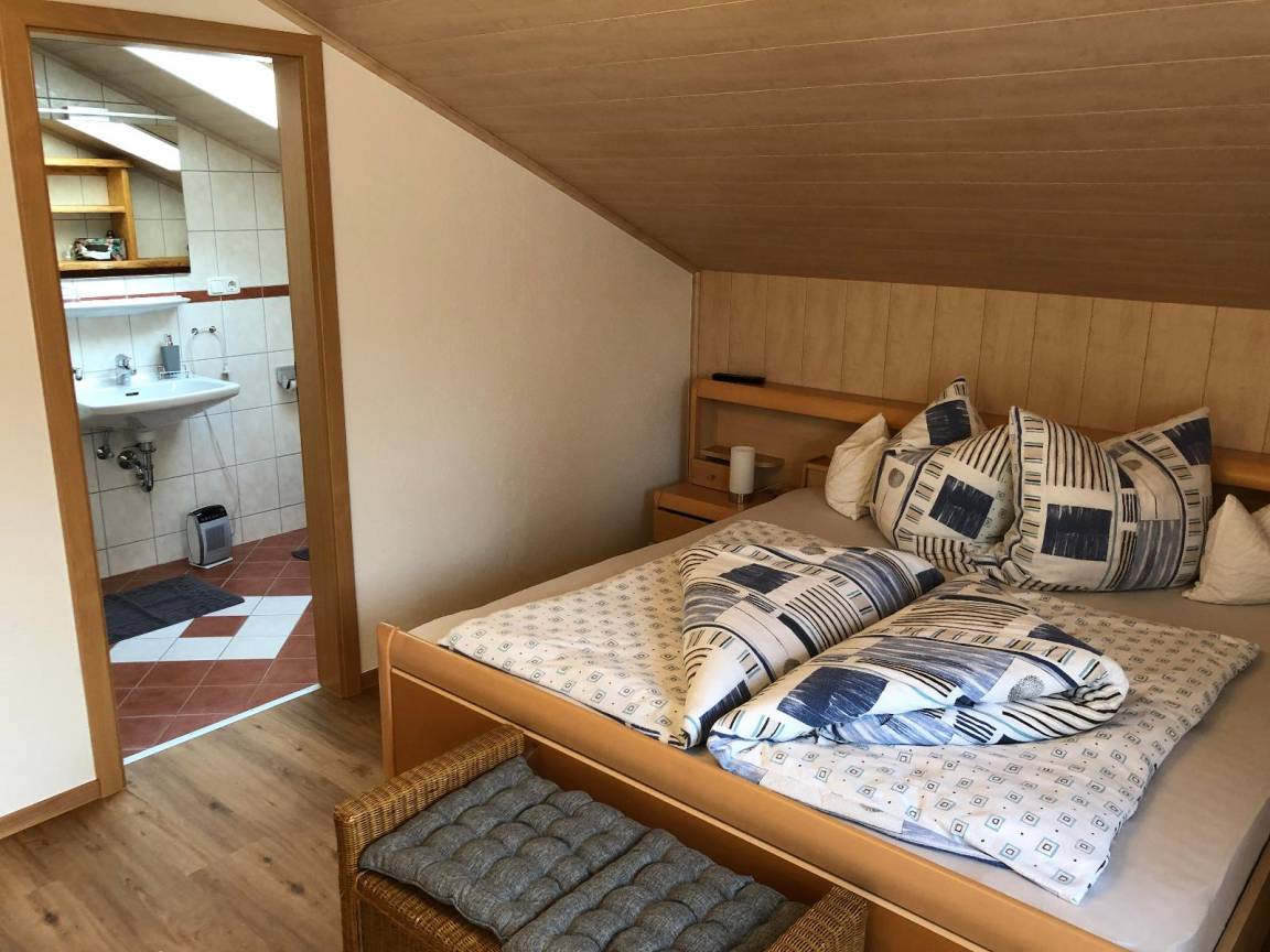 37 M² Ferienwohnung ∙ 1 Schlafzimmer ∙ 2 Gäste - Lam
