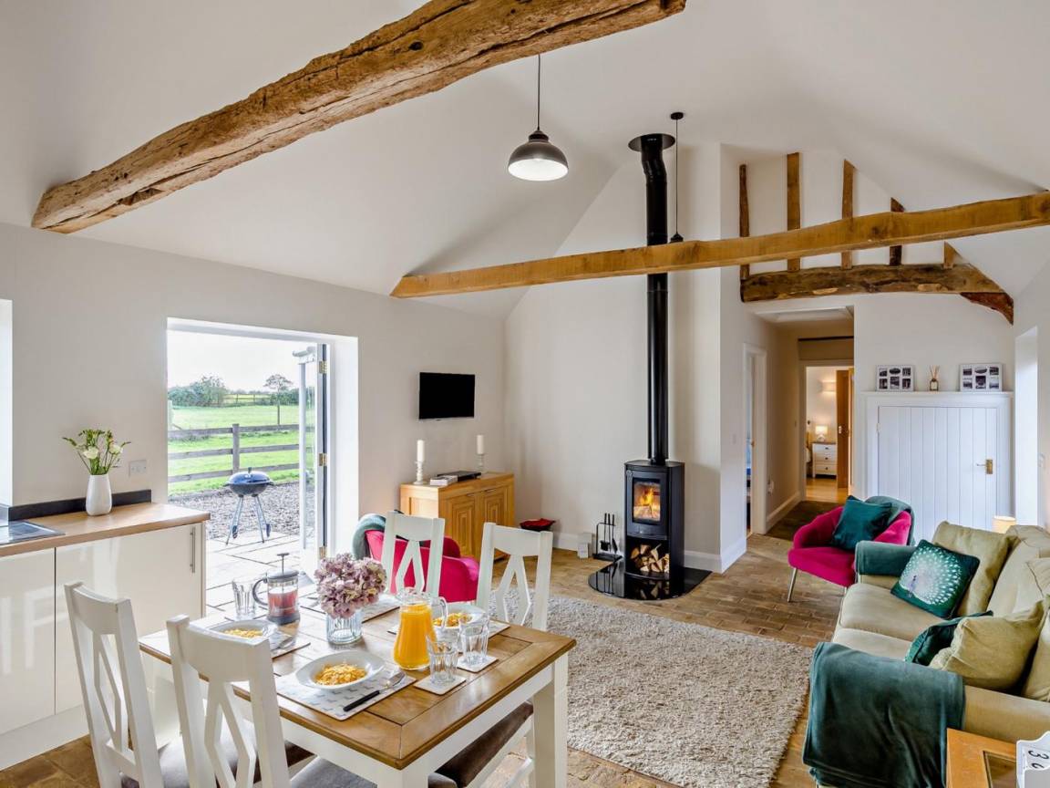 Cottage ∙ 2 Bedrooms ∙ 4 Guests - Essex