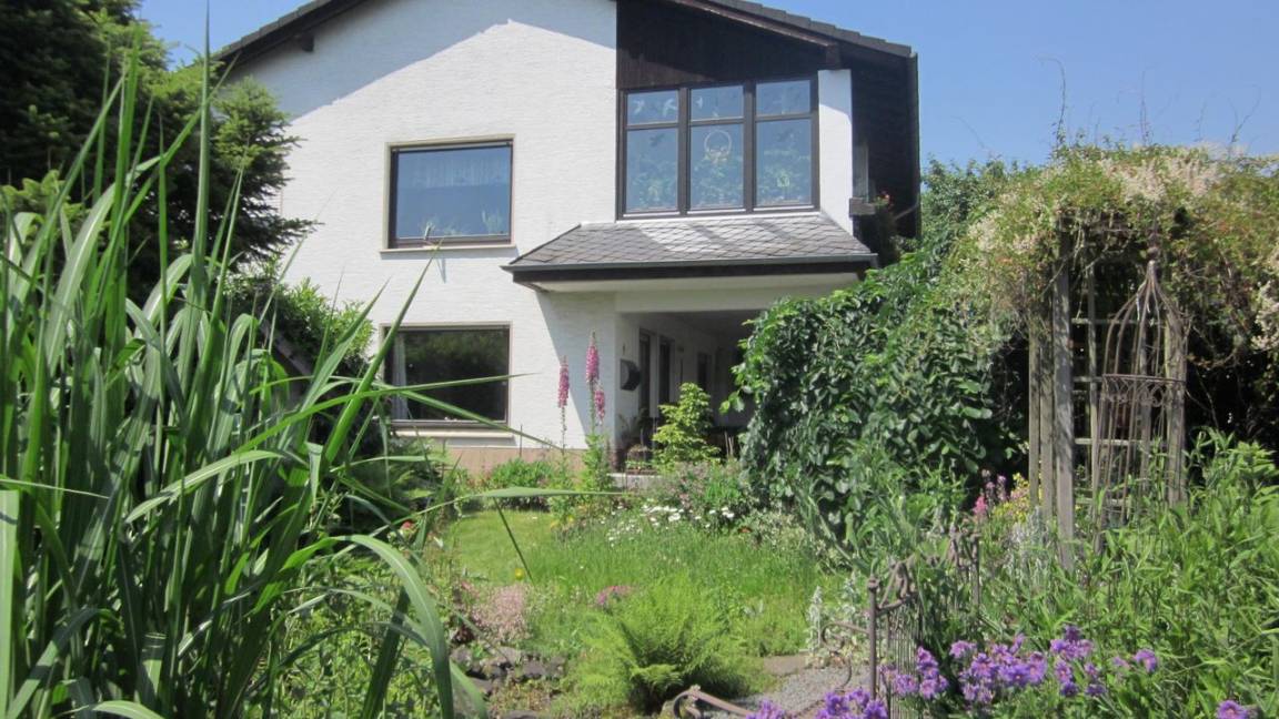 57 M² Ferienwohnung ∙ 1 Schlafzimmer ∙ 2 Gäste - Reichshof