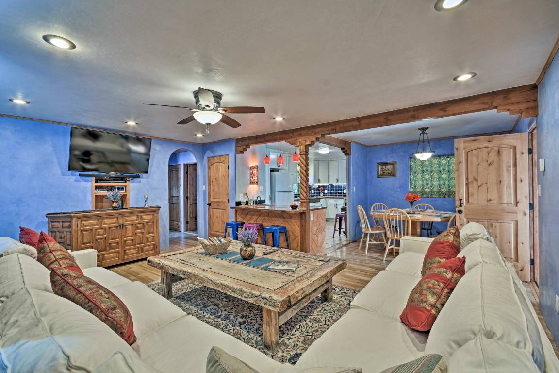 195 M² House ∙ 3 Bedrooms ∙ 8 Guests - Taos, NM