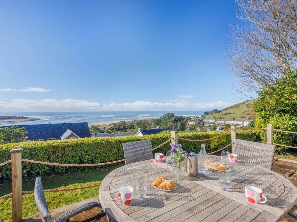 Cottage ∙ 4 Bedrooms ∙ 7 Guests - Aberdovey