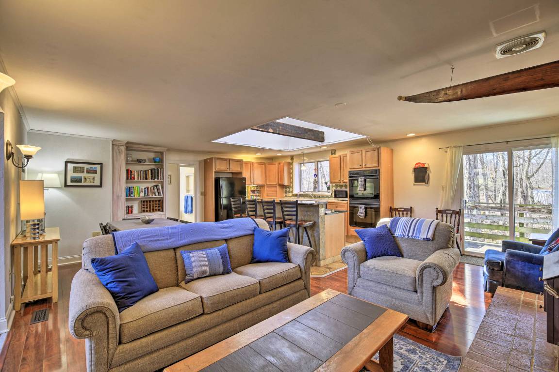 148 M² House ∙ 3 Bedrooms ∙ 9 Guests - Radford University, Radford