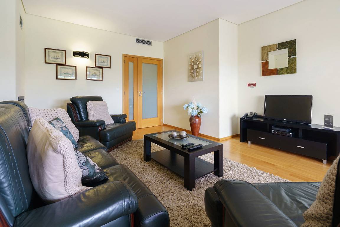 170 M² Apartamento ∙ 2 Habitaciones ∙ 6 Huéspedes - Distrito de Ponta Delgada