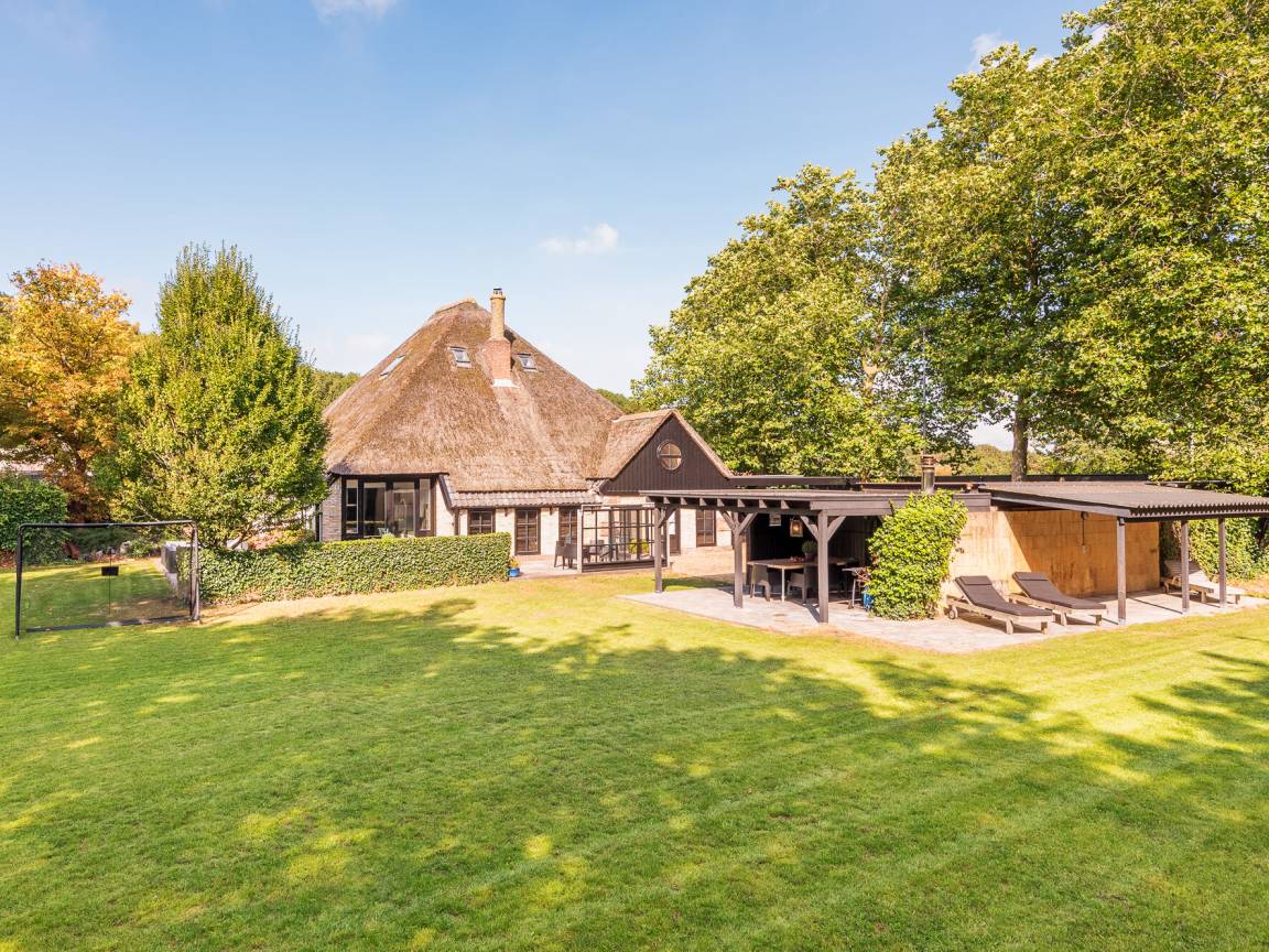 563 M² Villa ∙ 8 Habitaciones ∙ 14 Huéspedes - Schoorl