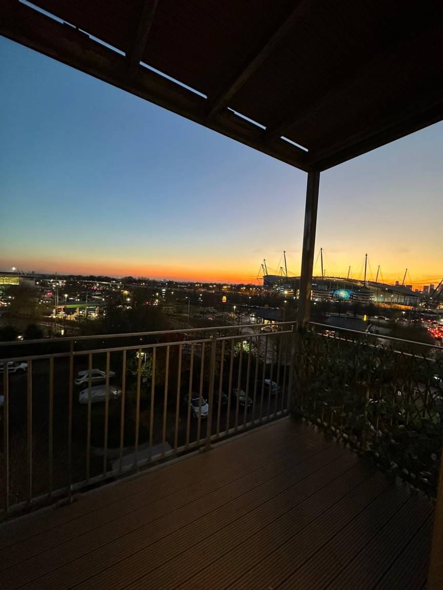 90 M² Apartment ∙ 2 Bedrooms ∙ 6 Guests - Manchester