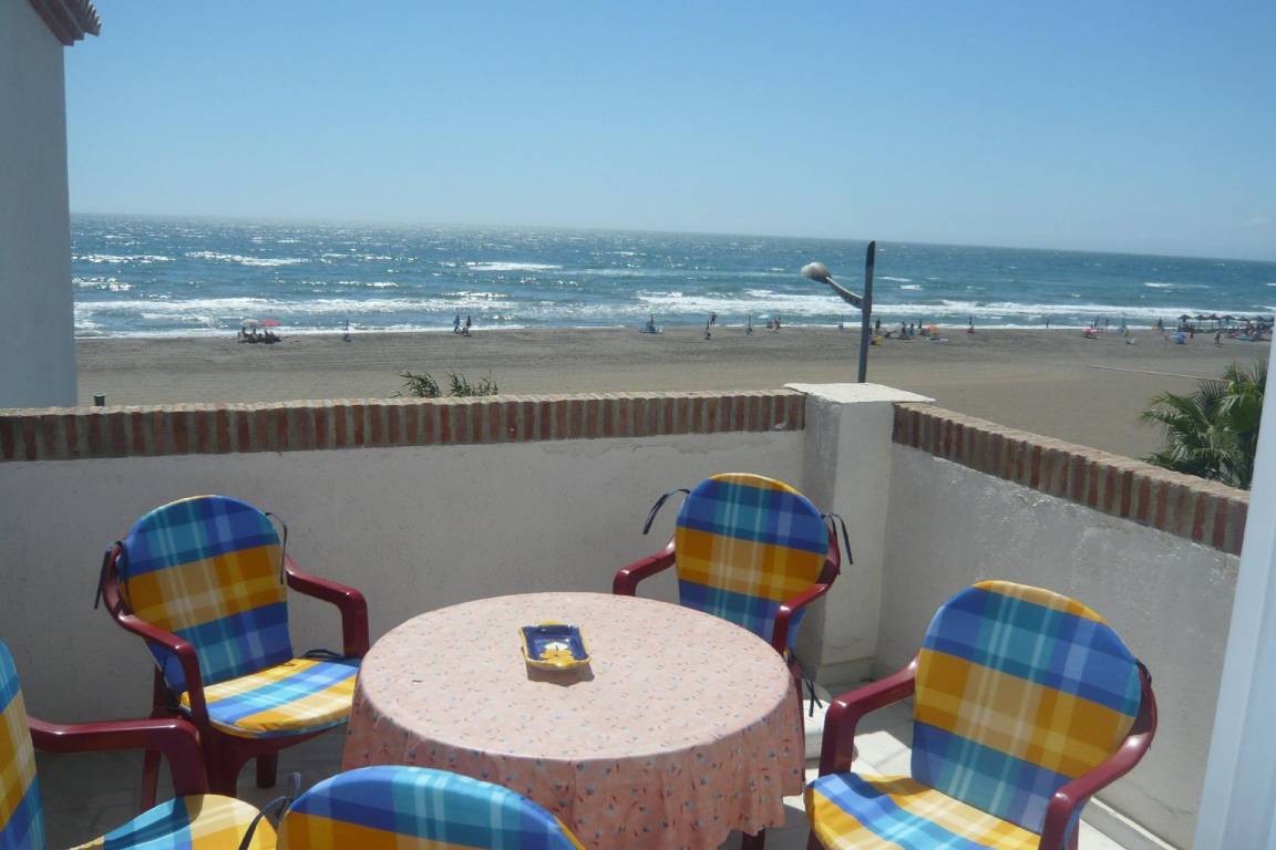 68 M² Apartamento ∙ 2 Habitaciones ∙ 5 Huéspedes - Torrox