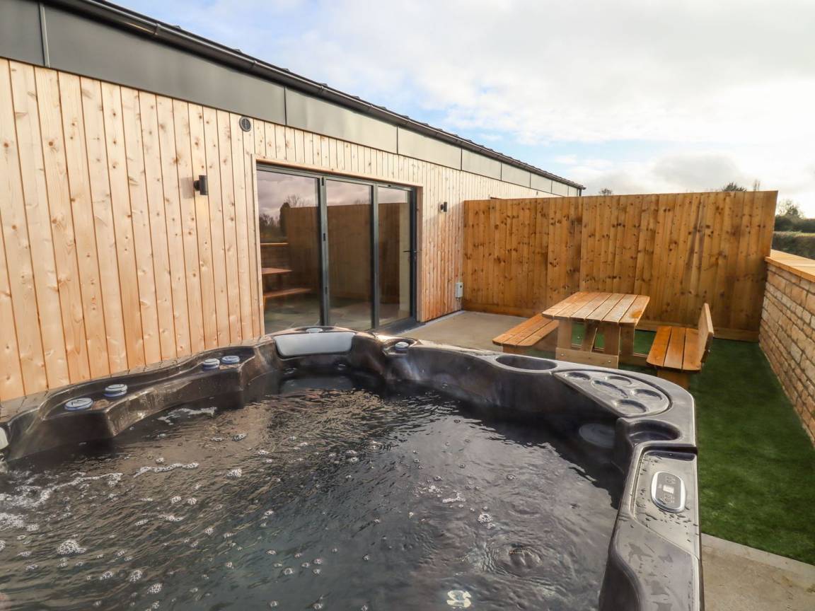 Cottage ∙ 3 Bedrooms ∙ 6 Guests - Bourton-on-the-Water