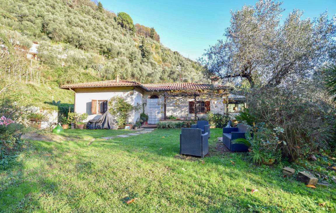 85 M² Ferienhaus ∙ 2 Schlafzimmer ∙ 4 Gäste - Camaiore