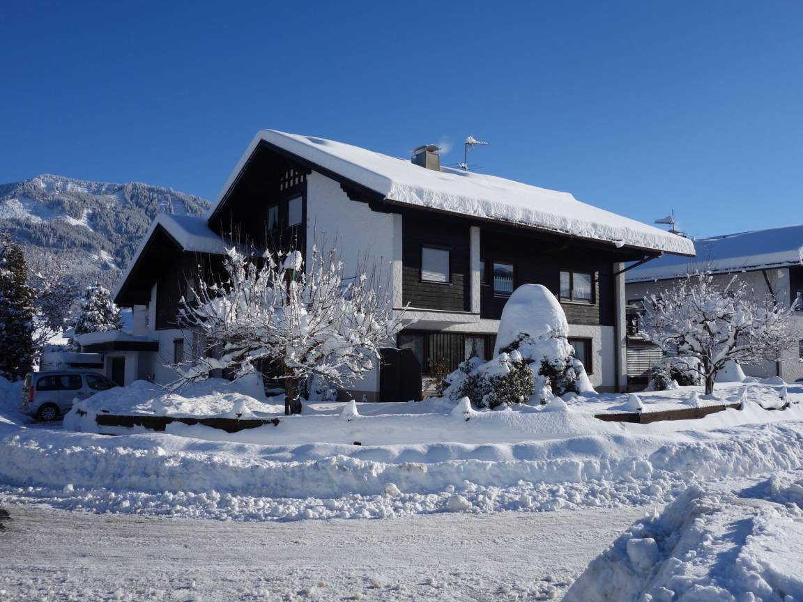 60 M² Ferienwohnung ∙ 1 Schlafzimmer ∙ 3 Gäste - Oberstdorf