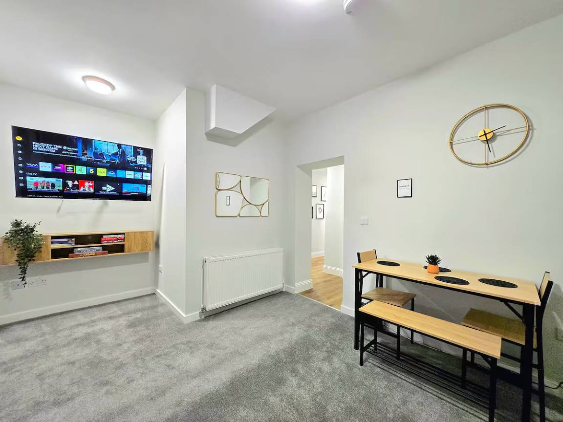 100 M² Casa ∙ 3 Habitaciones ∙ 7 Huéspedes - East Kilbride