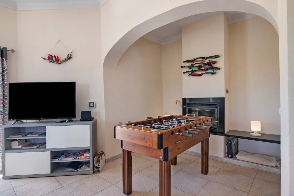 240 M² Villa ∙ 3 Habitaciones ∙ 8 Huéspedes - Quarteira