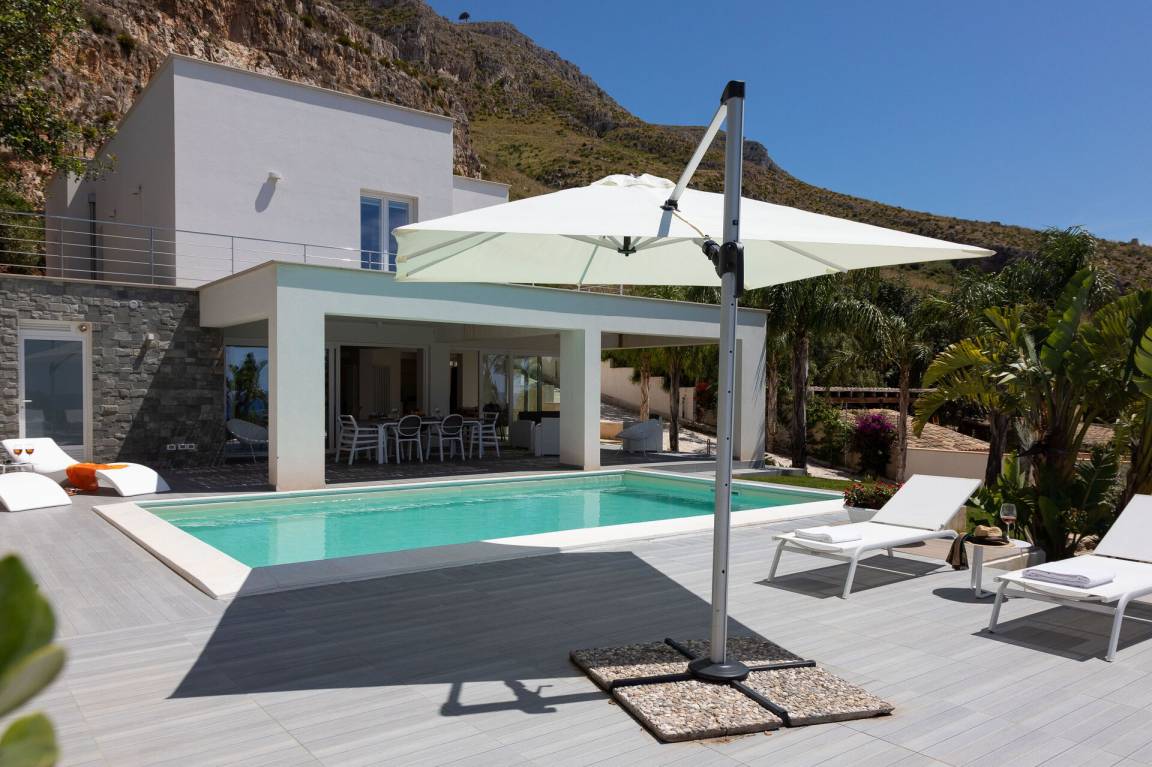 180 M² Villa ∙ 4 Bedrooms ∙ 8 Guests - Trapani