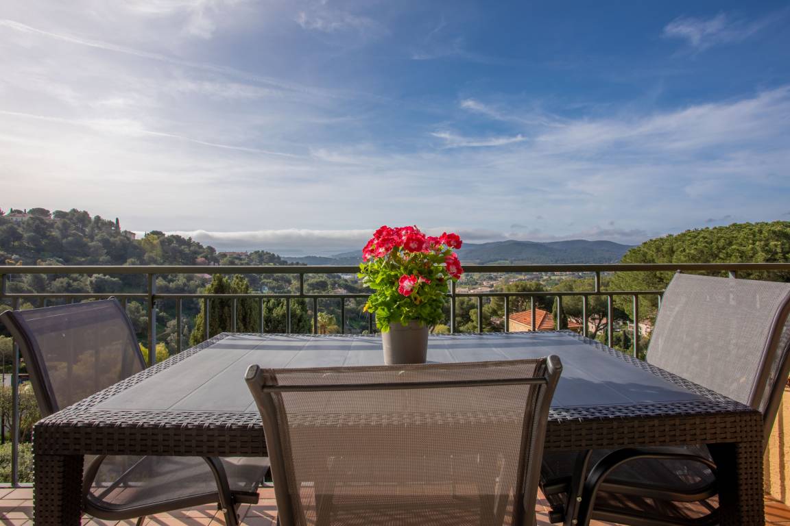 32 M² Ferienhaus ∙ 1 Schlafzimmer ∙ 4 Gäste - La Londe-les-Maures