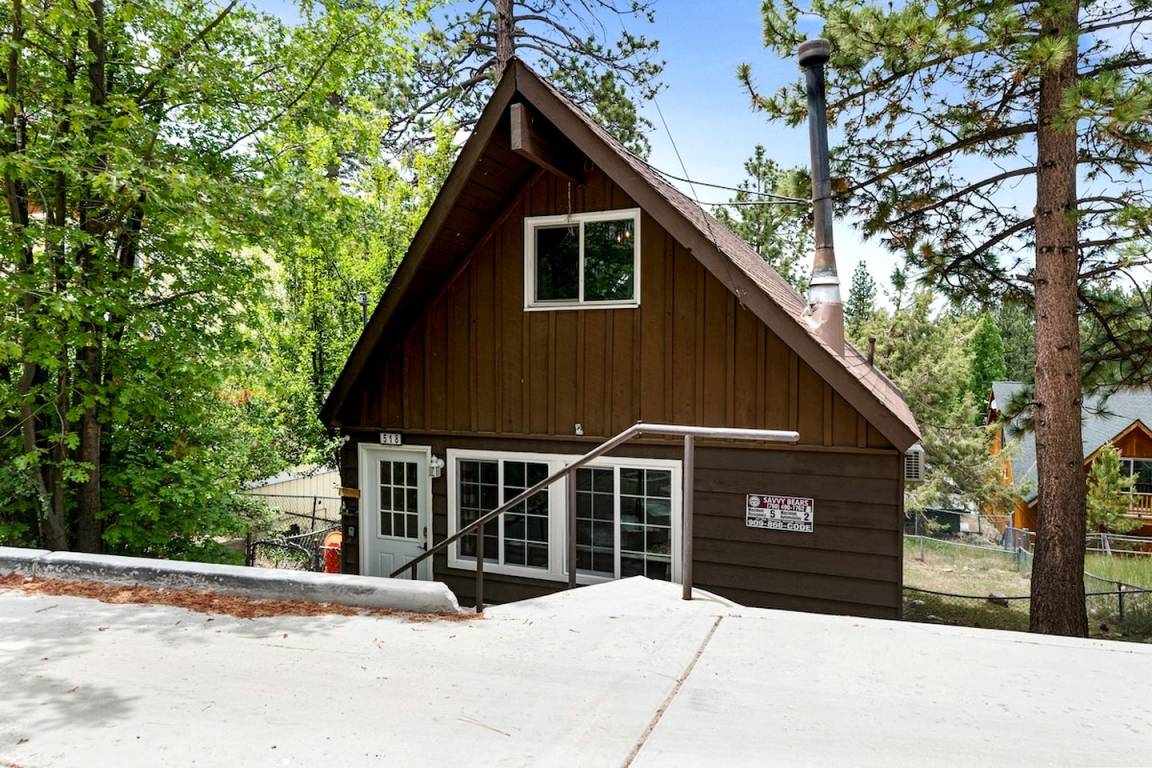 Accommodation ∙ 2 Bedrooms ∙ 5 Guests - Big Bear, CA