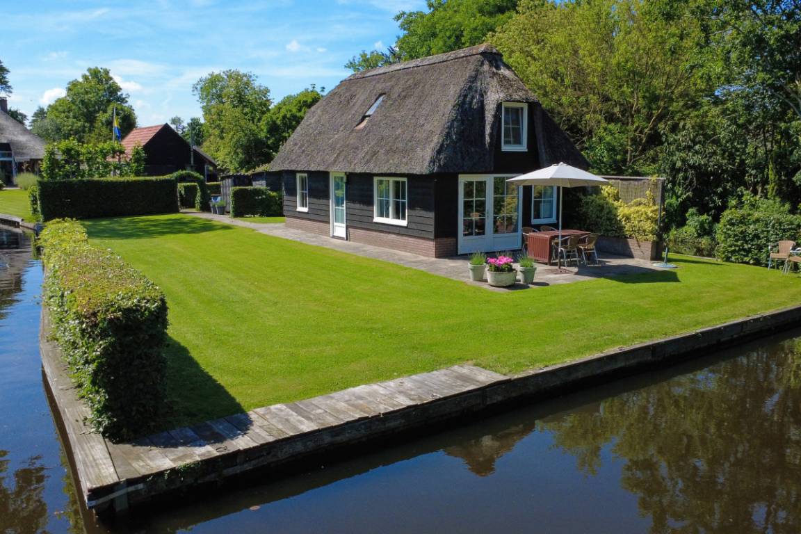 House ∙ 3 Bedrooms ∙ 6 Guests - Giethoorn