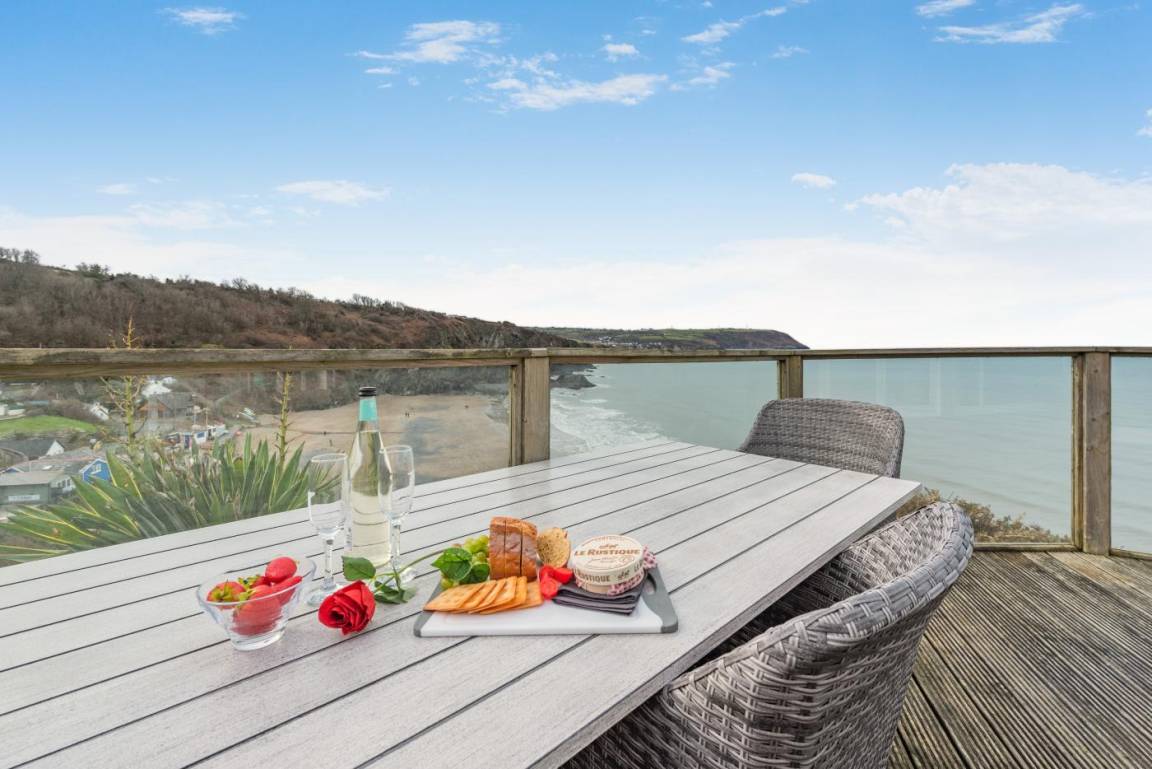 Lodge ∙ 2 Bedrooms ∙ 4 Guests - Pembrokeshire