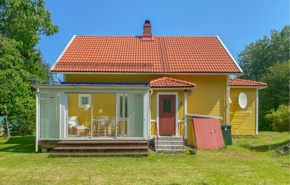 120 M² Ferienhaus ∙ 2 Schlafzimmer ∙ 7 Gäste - Emmaboda