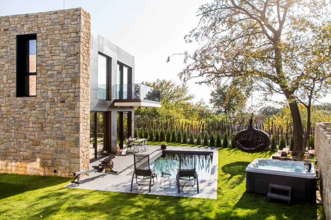 240 M² House ∙ 3 Bedrooms ∙ 6 Guests - Varna