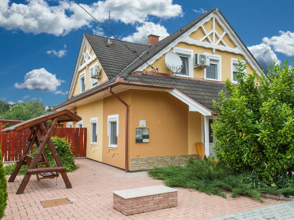 95 M² House ∙ 3 Bedrooms ∙ 6 Guests - Balatonmáriafürdő