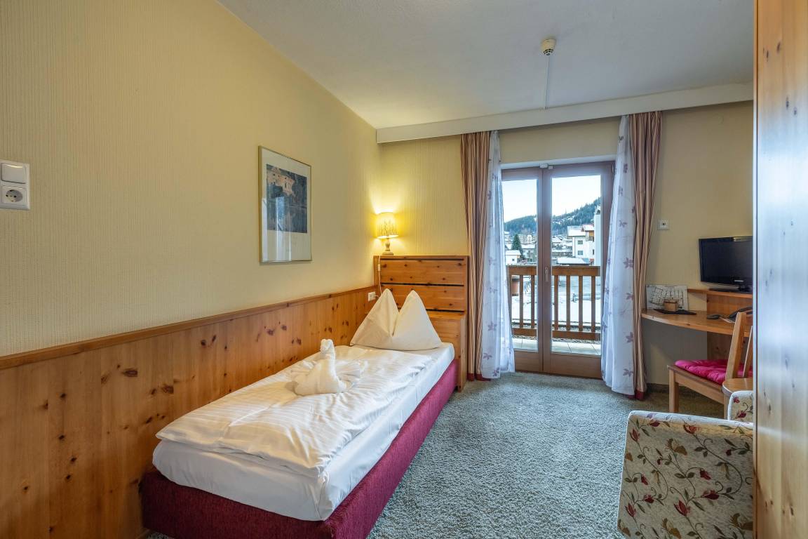 14 M² Hotel ∙ 1 Bedroom ∙ 1 Guest - Wörgl