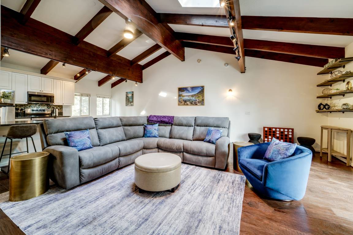 162 M² Apartment ∙ 4 Bedrooms ∙ 8 Guests - Carson City, NV