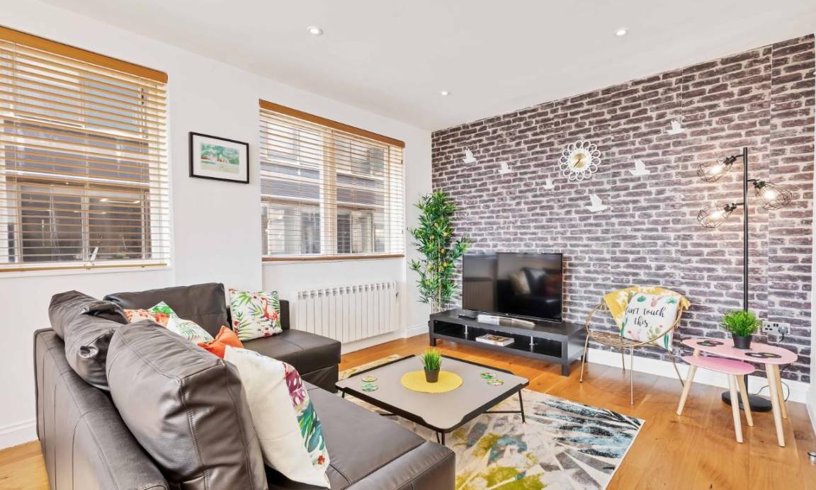 75 M² Apartment ∙ 2 Bedrooms ∙ 8 Guests - Brighton