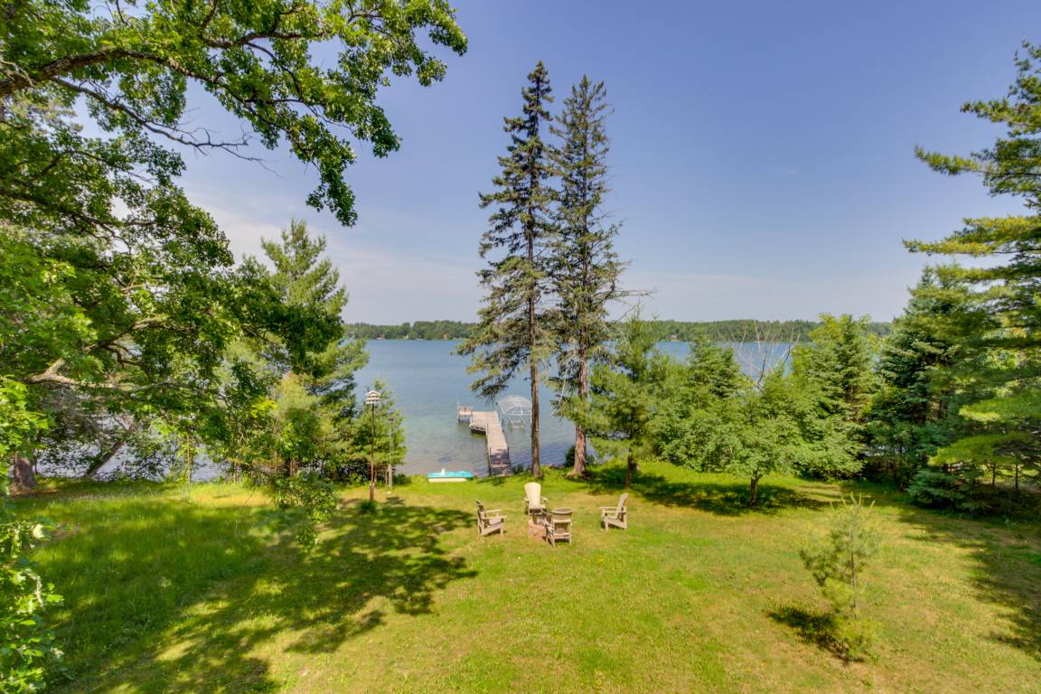 183 M² House ∙ 2 Bedrooms ∙ 10 Guests - Nevis, MN