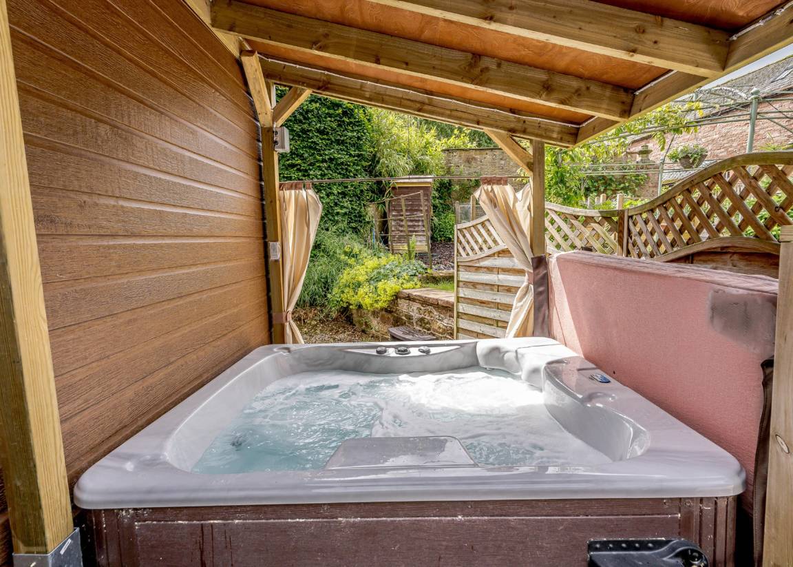 Chalet ∙ 2 Bedrooms ∙ 4 Guests - Northumberland