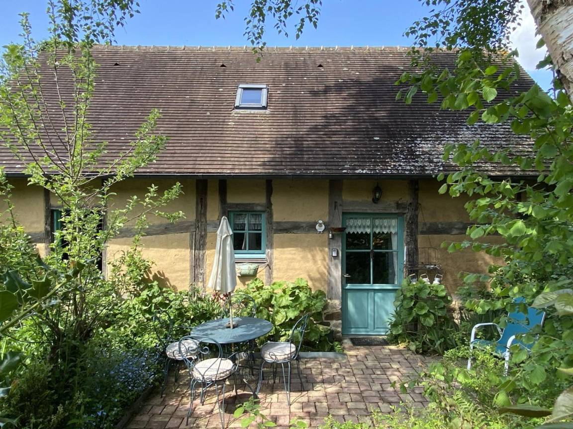 100 M² Cottage ∙ 2 Bedrooms ∙ 4 Guests - Normandy