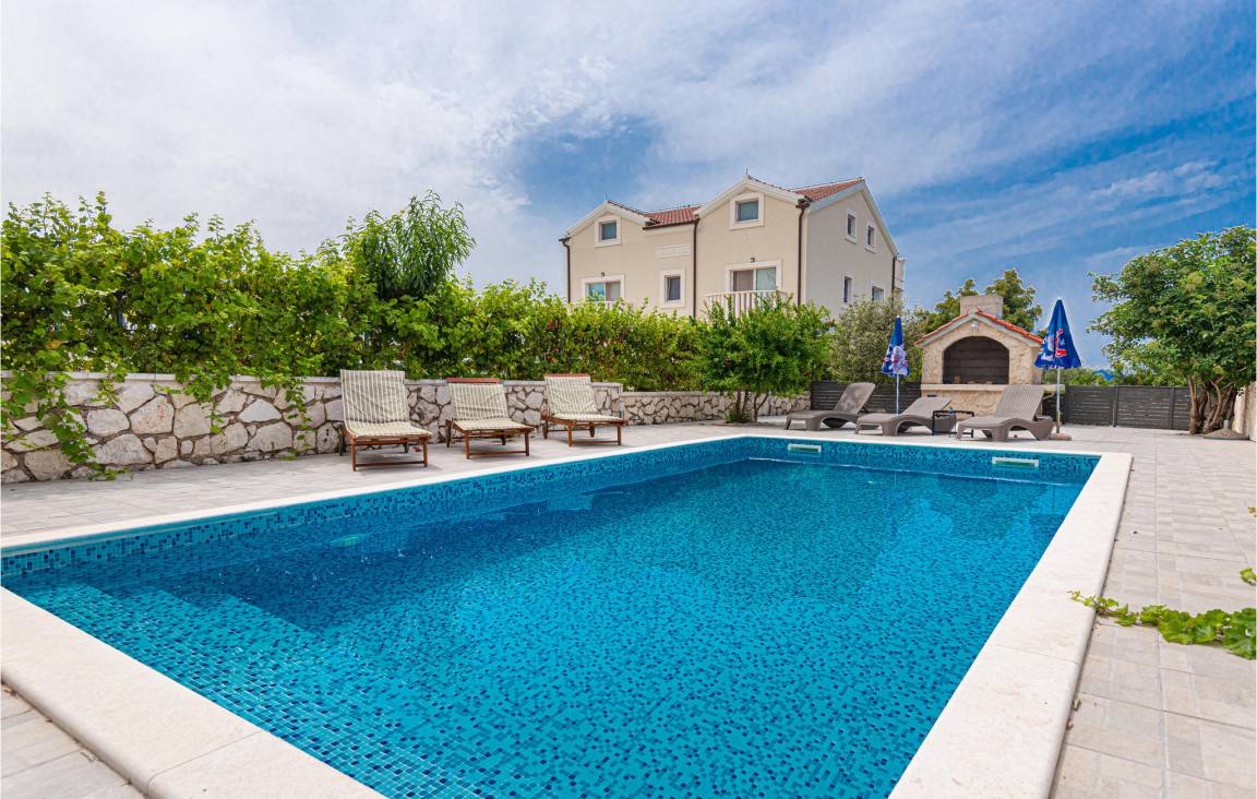 170 M² Ferienhaus ∙ 4 Schlafzimmer ∙ 8 Gäste - Vodice