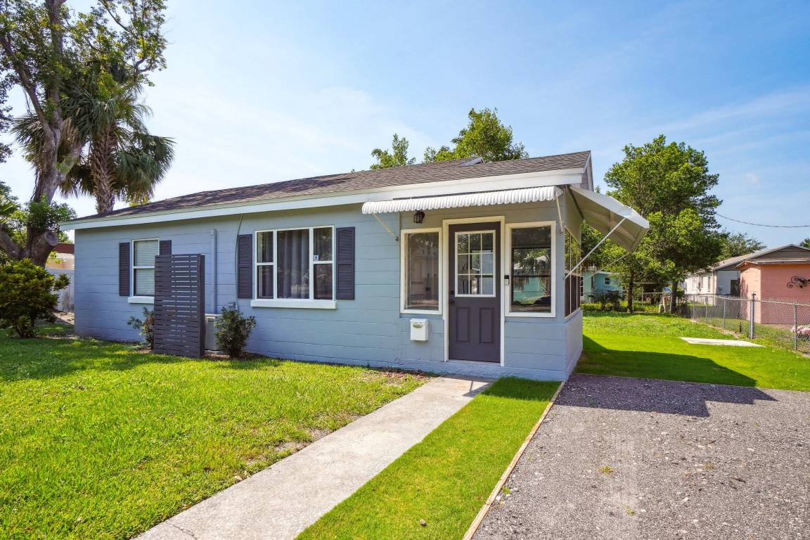 82 M² House ∙ 2 Bedrooms ∙ 4 Guests - Winter Park, FL