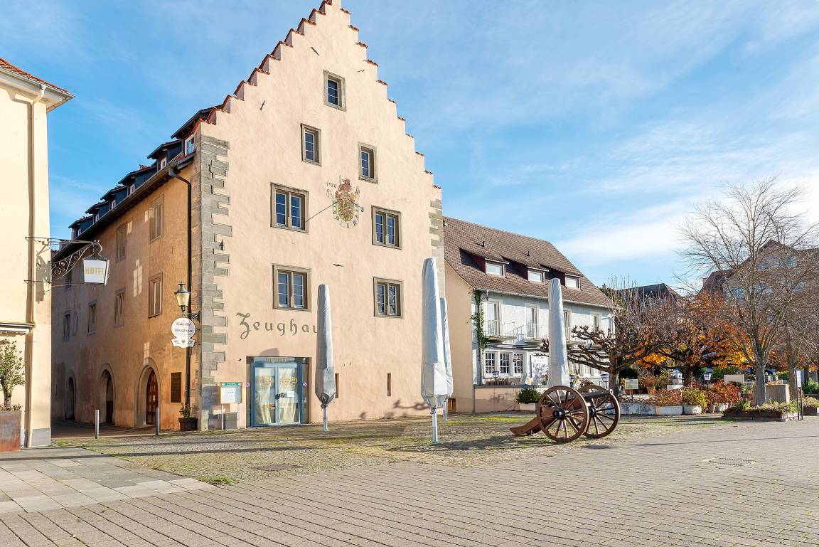 150 M² Appartement ∙ 3 Chambres ∙ 6 Personnes - Überlingen