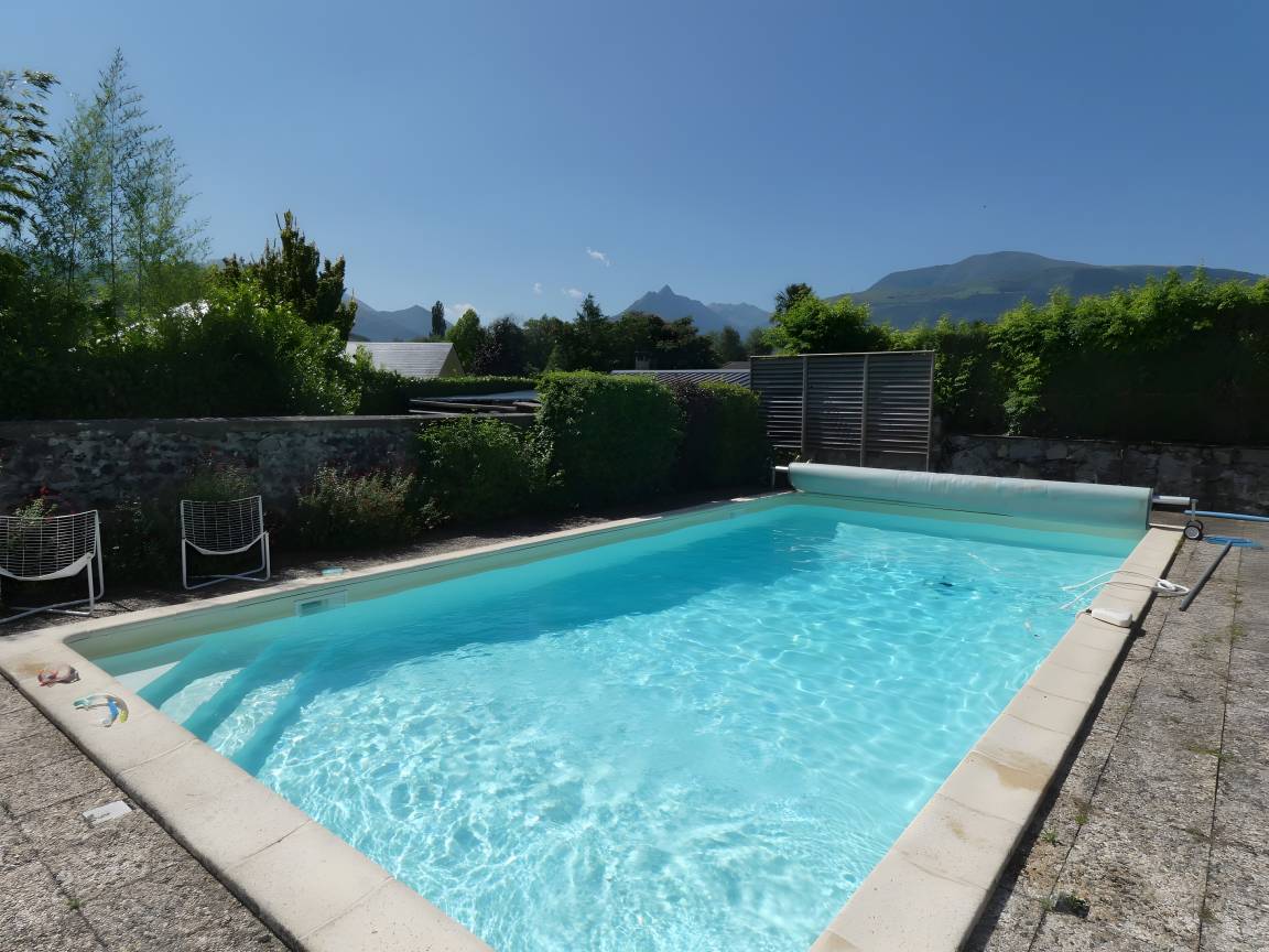 120 M² House ∙ 4 Bedrooms ∙ 8 Guests - Lourdes