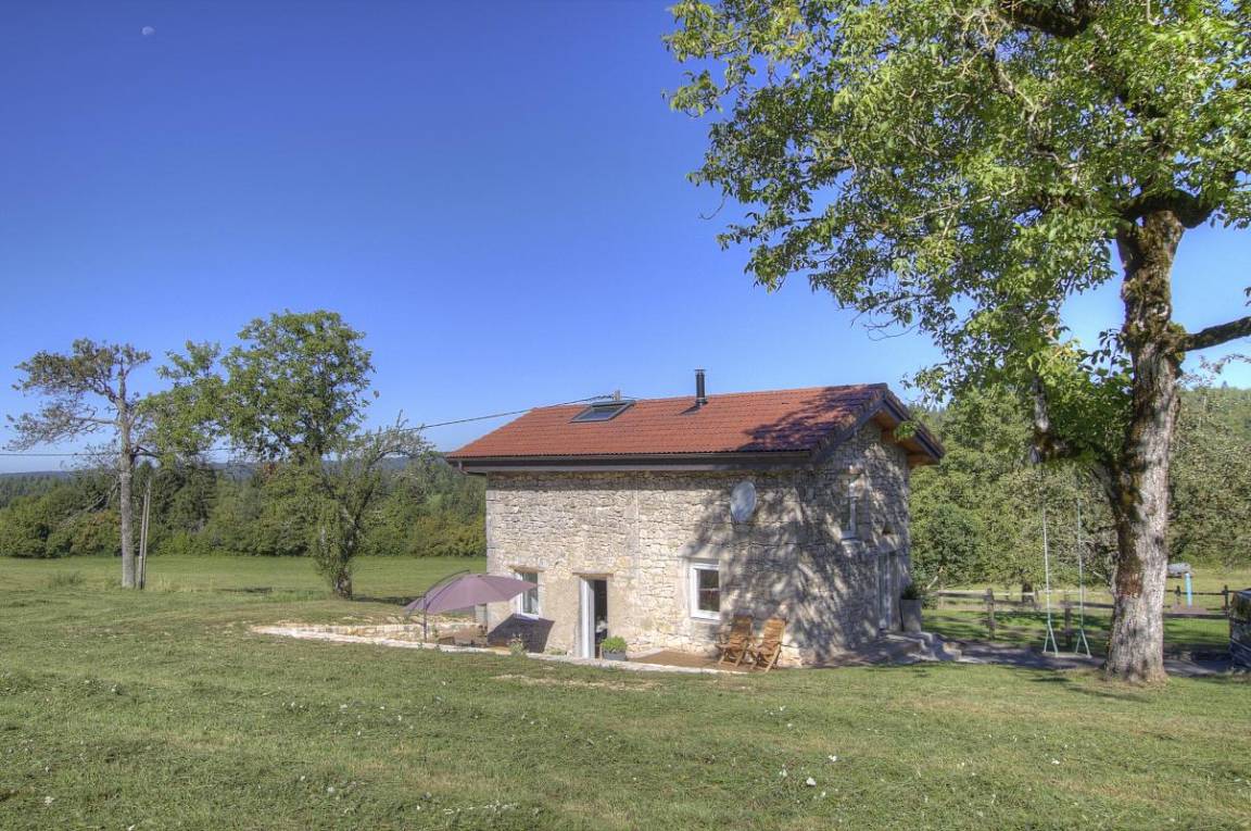 50 M² Gîte ∙ 2 Chambres ∙ 4 Personnes - Nantua