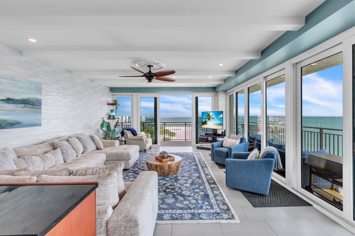 140 M² Condo ∙ 2 Bedrooms ∙ 4 Guests - Treasure Island, FL
