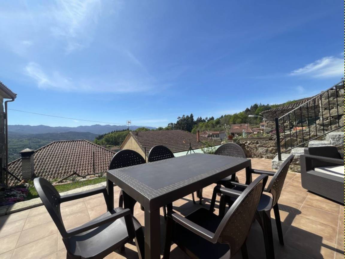 378 M² Casa ∙ 4 Habitaciones ∙ 8 Huéspedes - Lovios