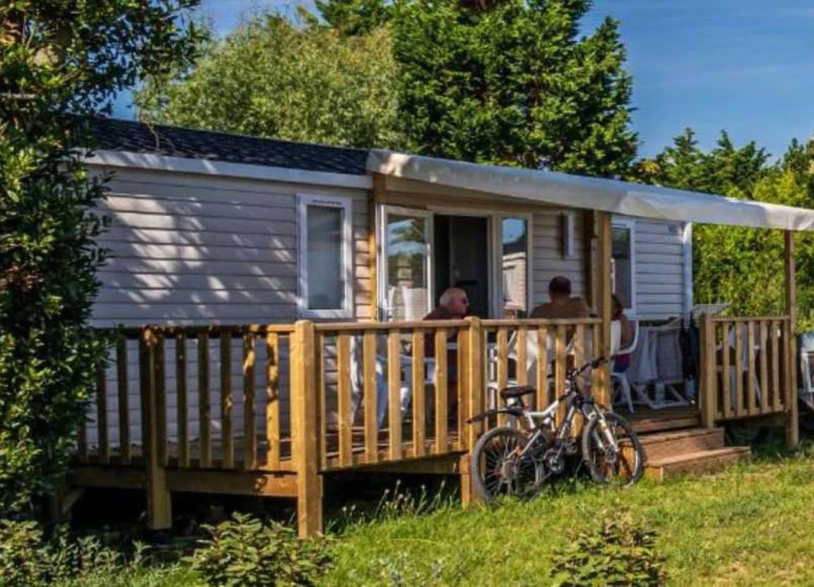 30 M² Camping ∙ 2 Chambres ∙ 6 Personnes - Brem-sur-Mer