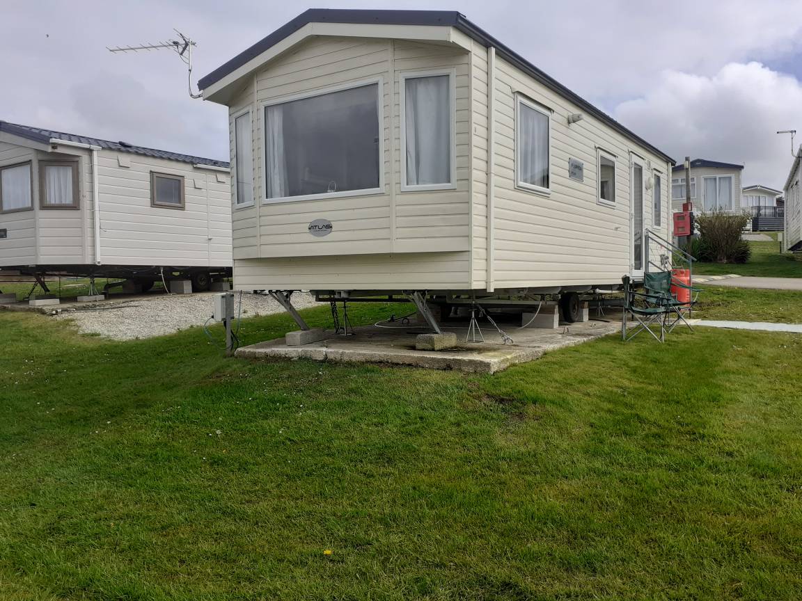 24 M² Chalet ∙ 2 Bedrooms ∙ 4 Guests - Holywell