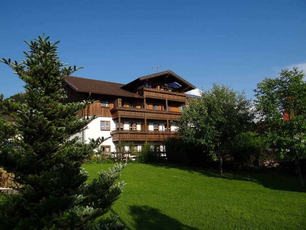 56 M² Ferienwohnung ∙ 2 Schlafzimmer ∙ 4 Gäste - Rettenberg