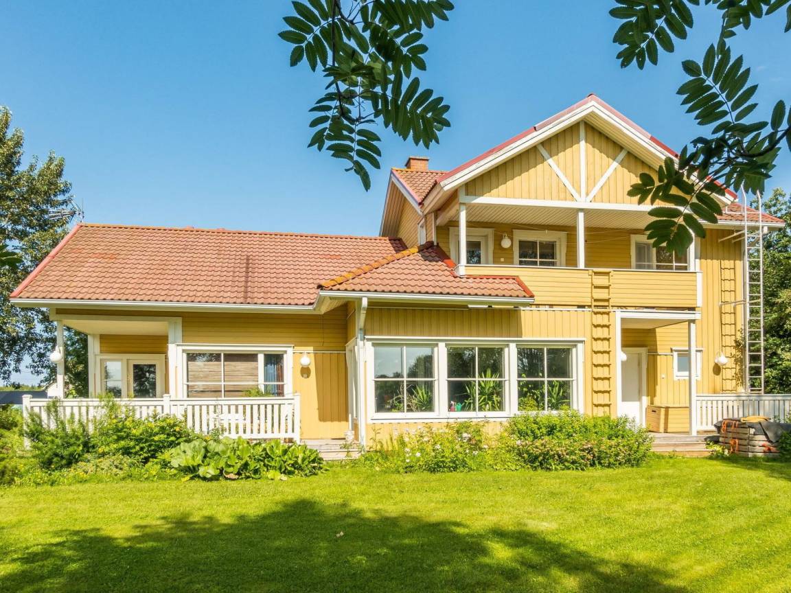 174 M² Talo ∙ 3 Makuuhuonetta ∙ 6 Vierasta - Tervola