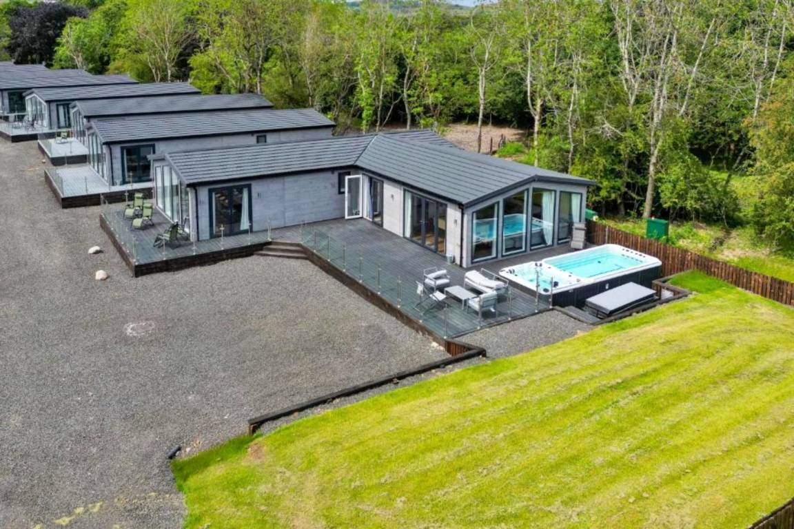 50 M² Chalet ∙ 4 Bedrooms ∙ 8 Guests - Fife