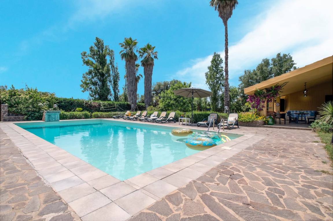 200 M² Villa ∙ 4 Bedrooms ∙ 8 Guests - Alghero