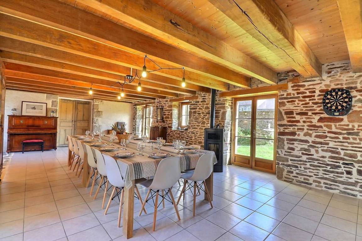 228 M² Gîte ∙ 6 Chambres ∙ 15 Personnes - Pontorson
