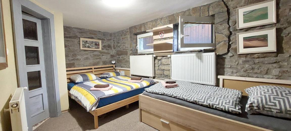 135 M² Apartment ∙ 2 Bedrooms ∙ 8 Guests - Slovacia