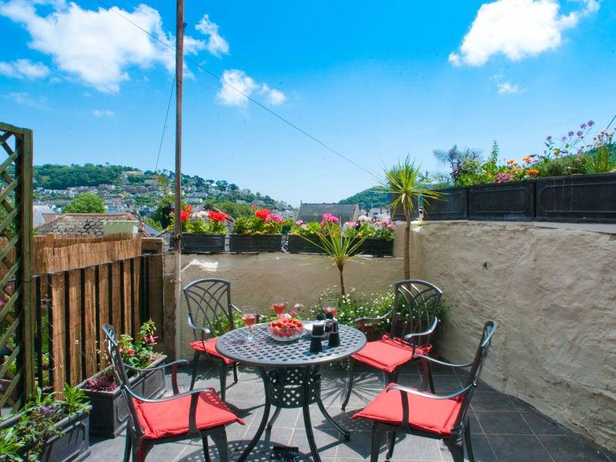 Cottage ∙ 3 Bedrooms ∙ 5 Guests - Dartmouth